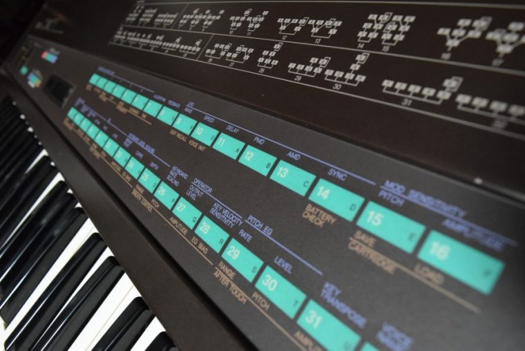 Yamaha DX7 Digital Synthesizer All Models, Prices & Specs