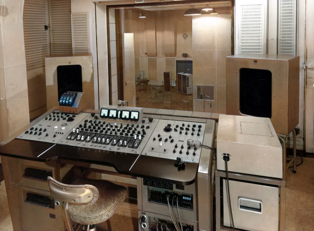 12 Historical Colorized Images of Music Studios & Sound Creators